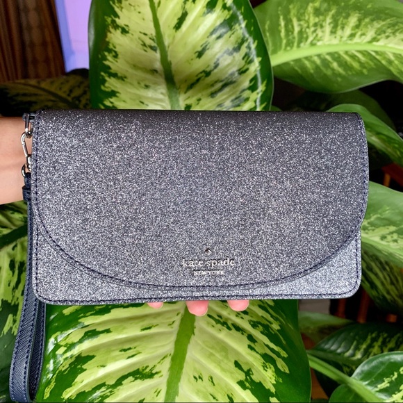 kate spade | Bags | Holiday Collection Kate Spade Joeley Wristlet ...